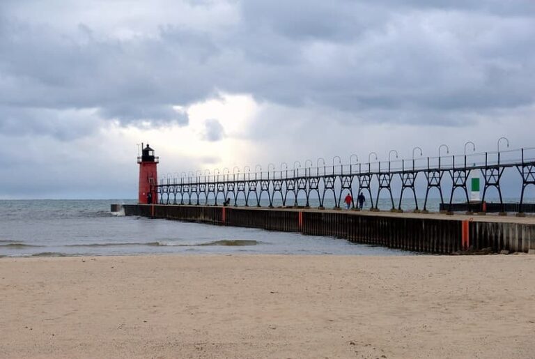 25 Best & Fun Things To Do In South Haven (Michigan) | Travel Around