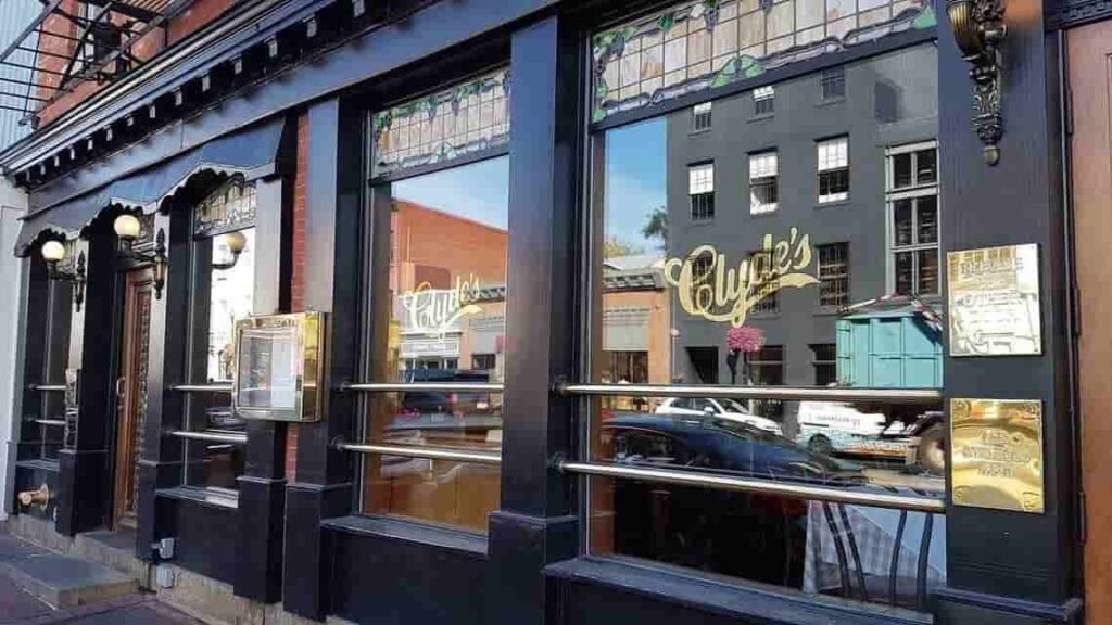 16 Best Restaurants in Georgetown DC You Shouldn't Miss