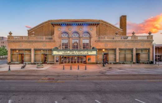 18 UNIQUE & FUN Things to Do in Champaign (Illinois)