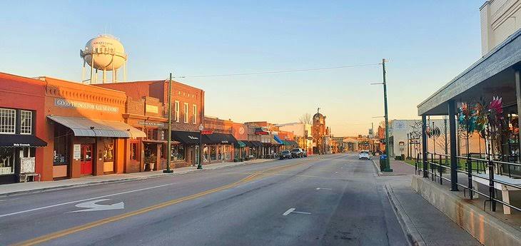 15 Best & Most Fun Things to Do in Grapevine (Texas)