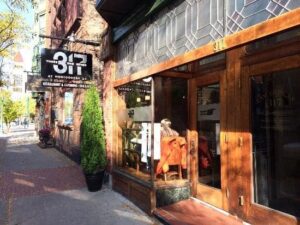 24 Best Restaurants in Syracuse NY to Visit (For First Timer!)