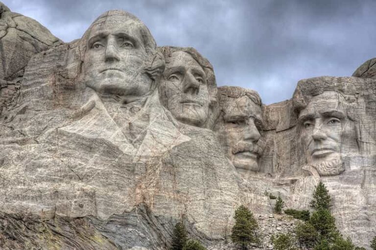 37 Fun Things to Do in South Dakota - The Ultimate SD Bucket List