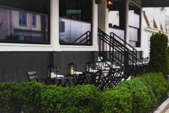 24 Best Restaurants in Mystic CT You Must Visit (For First Timer!)