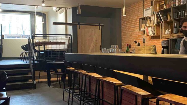 24 Best Restaurants in Syracuse NY to Visit (For First Timer!)