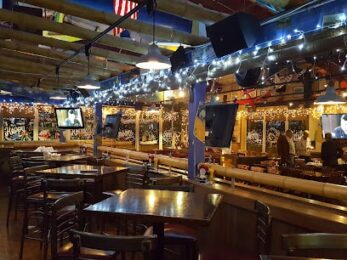 23 Best Restaurants in Schaumburg IL to Visit (For First Timer!)