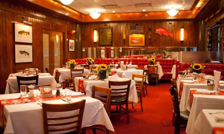 23 Best Restaurants in Schaumburg IL to Visit (For First Timer!)