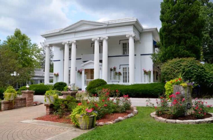 21 Best Downtown Naperville IL Restaurants You Shouldn't Miss