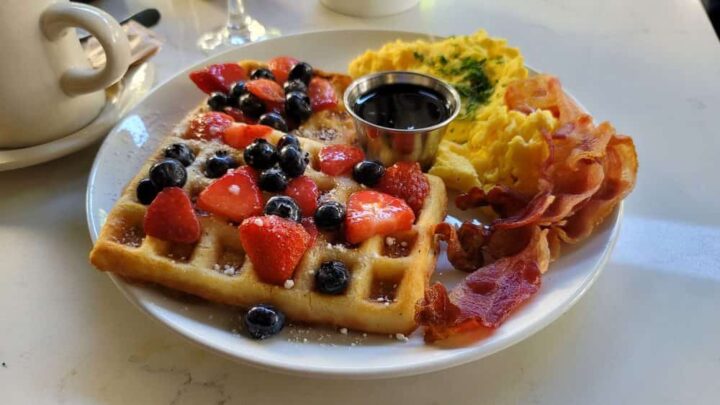 21 Cant-Miss Best Lunch Spots in Miami Florida