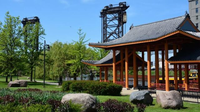 23 Best & Fun Things to Do in Chinatown Chicago